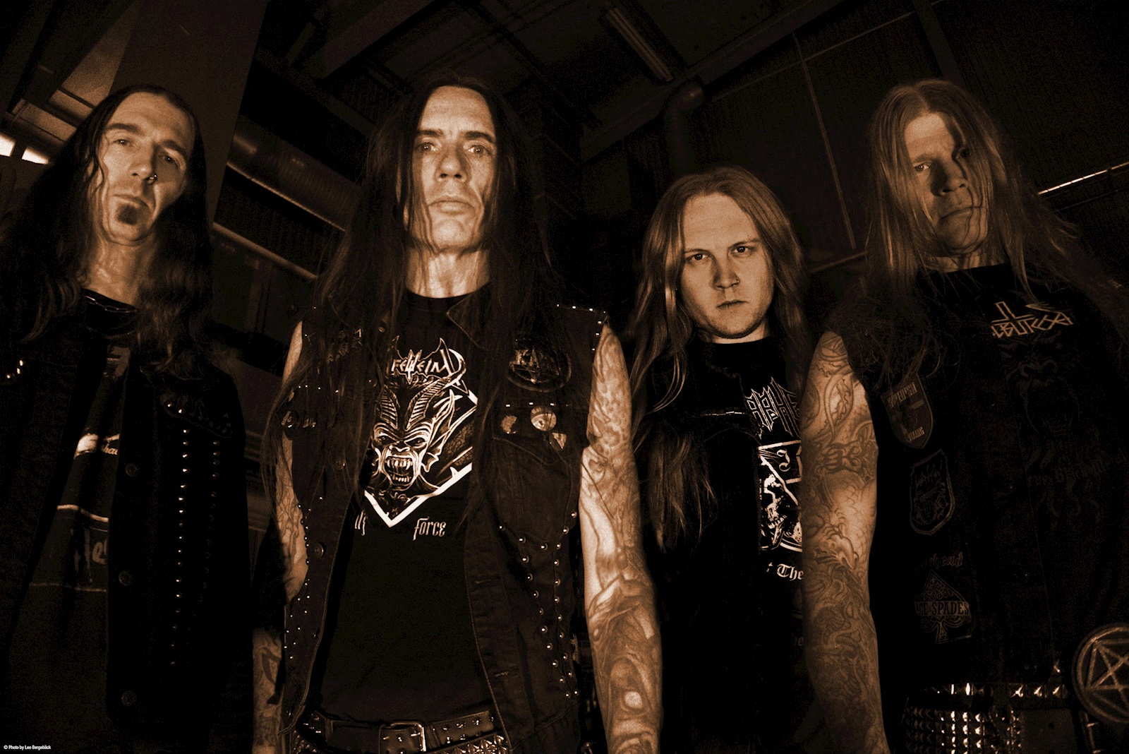 IN APHELION: Verder van de zon | Rock Tribune