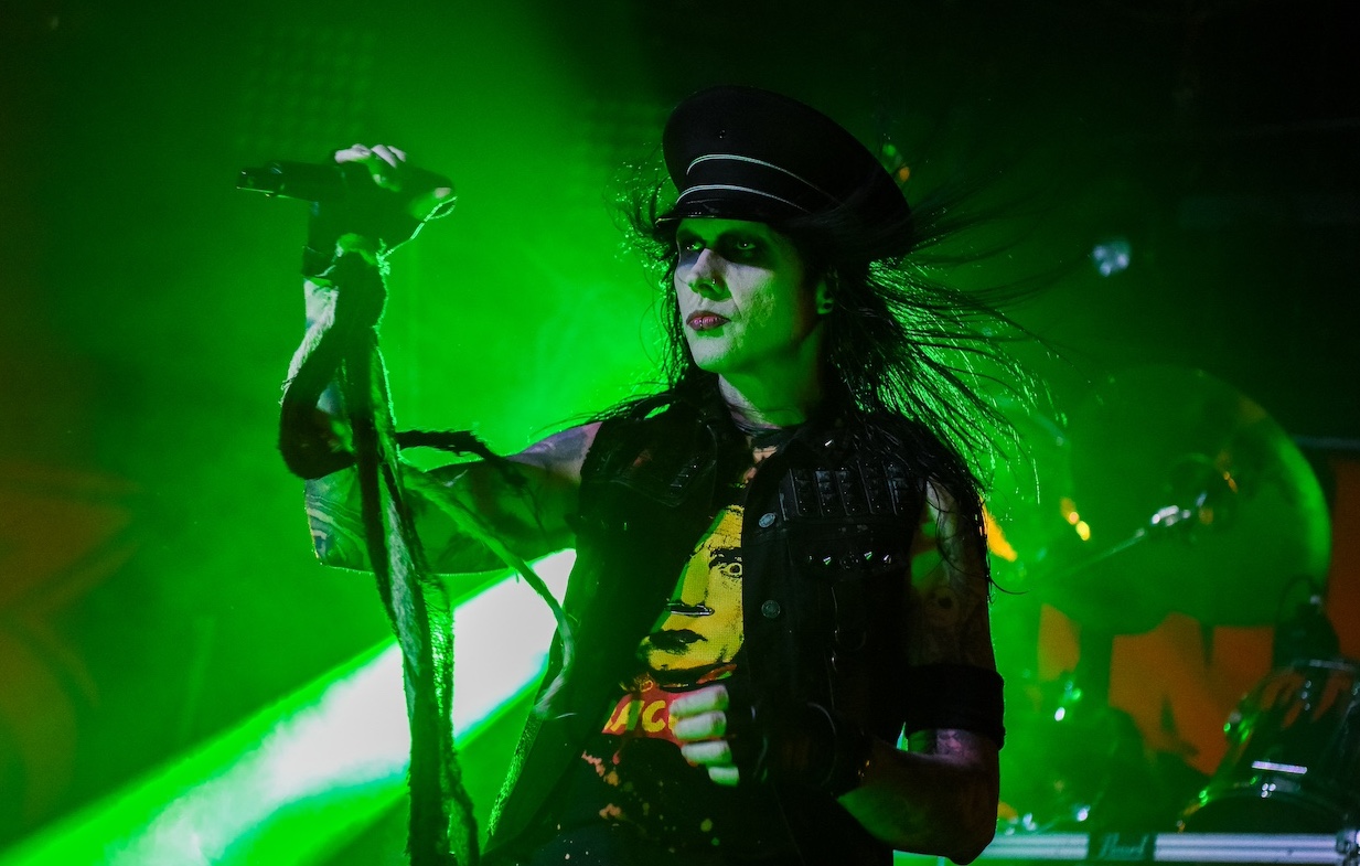 RT in the USA: WEDNESDAY 13 performing MURDERDOLLS in de Whisky A Go Go ...